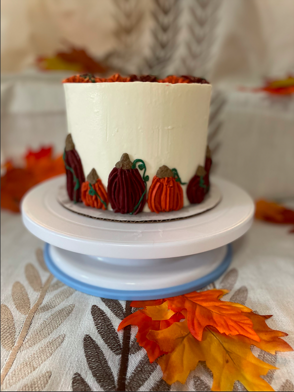 Spur of the Moment – Personalized Cake Designs